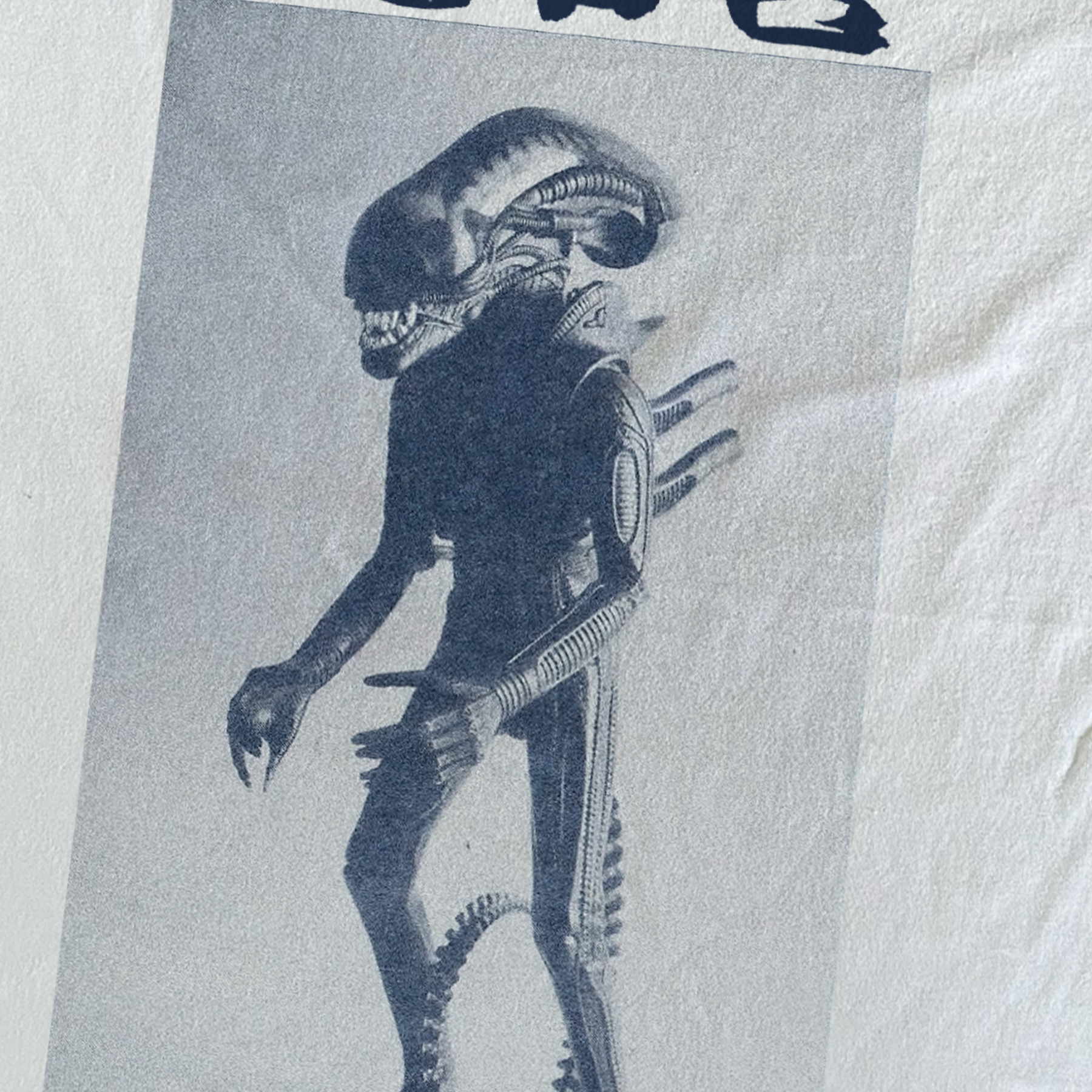 Xenomorph Alien Graphic White Tee - Japanese Design - Parallel Store